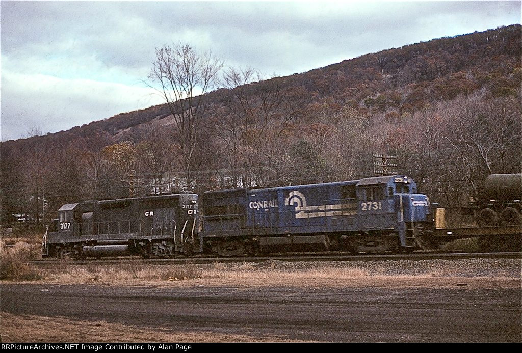 CR GP40 3177 and U23B 2731